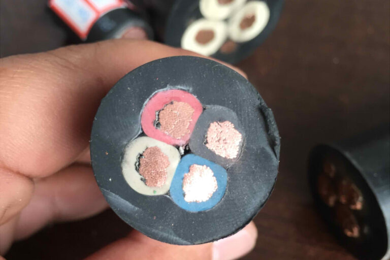 Comparación Detallada de Materiales de Aislamiento para Cables